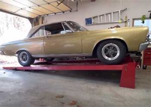 Kwik-Lift Vs. QuickJack Car Lift: Which One To Pick?