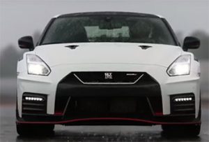 Nissan GT-R Vs. Dodge Hellcat: A Head-To-Head Showdown – Glenn Said